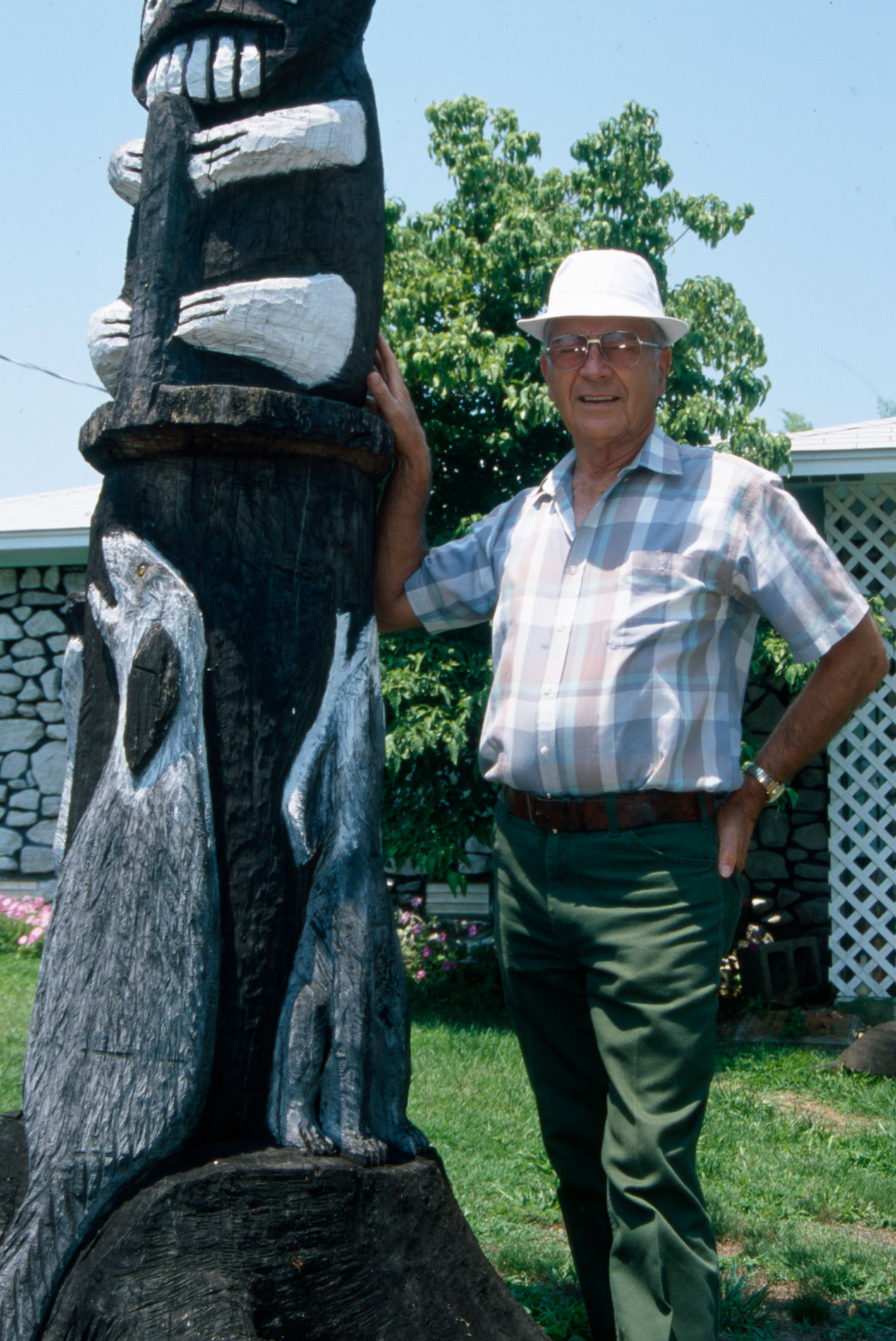 Kenneth Adams - Mississippi Folklife Directory